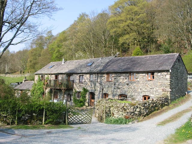 Our Cottages – Brocklebank Ground Hoilday Cottages